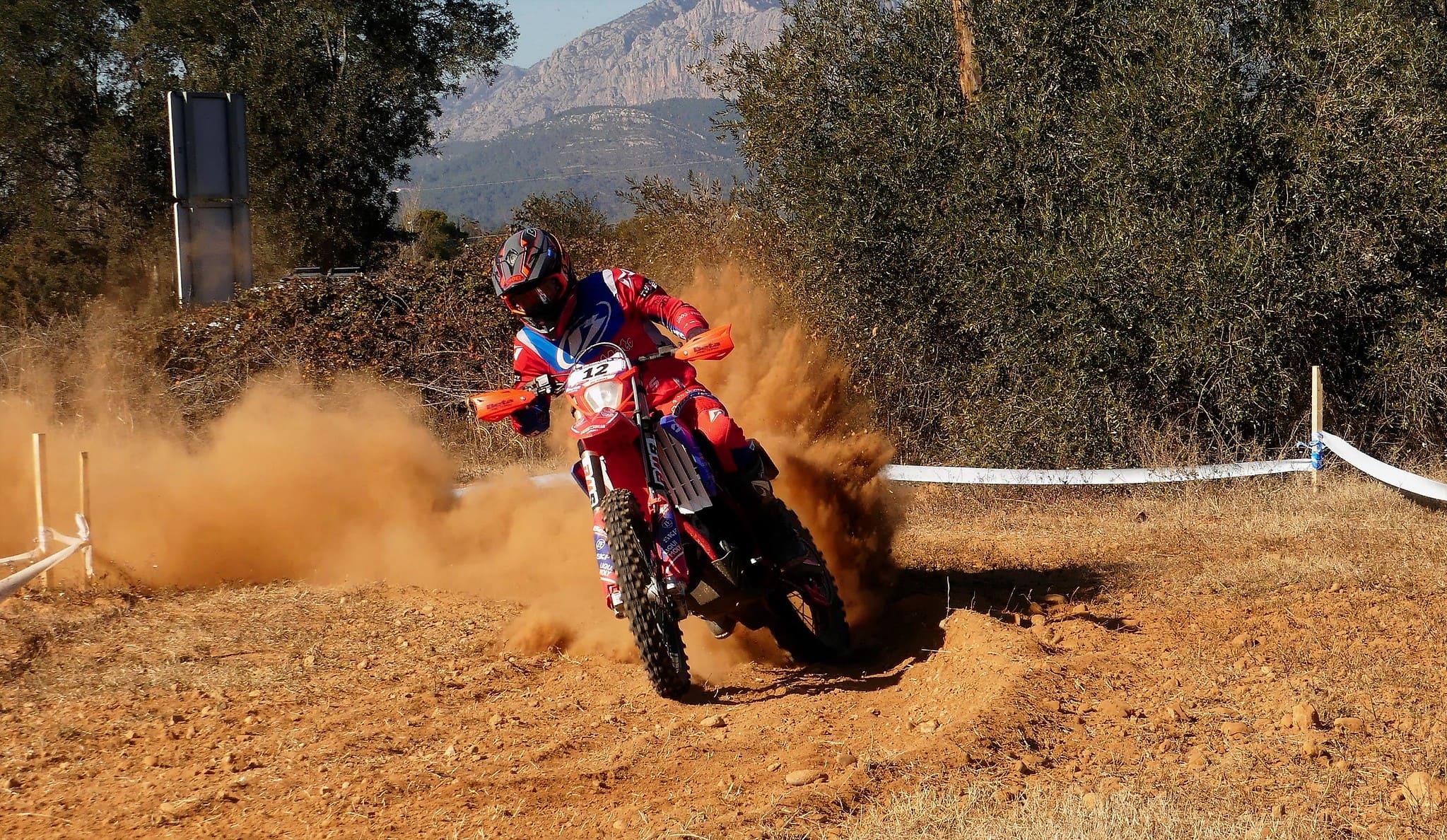 EL MOTO CLUB ABRERA ACULL EL PRIMER ENDURET DE LA TEMPORADA – FCM